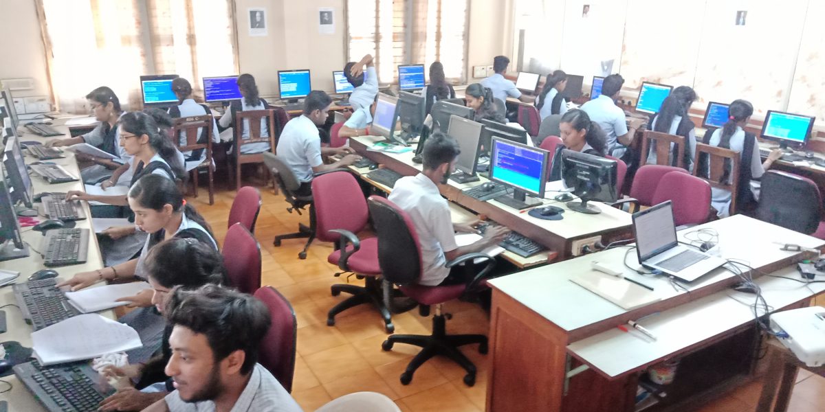 ಗಣಕ ಯಂತ್ರ ಪ್ರಯೋಗಾಲಯ – Govinda Dasa College